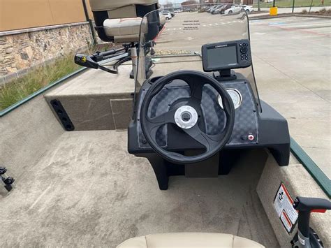 Tracker Bass Tracker Classic Limited 2025 For Sale Marinesource