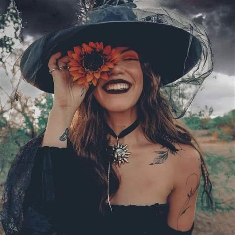 وأدركتُ أنَّ وصل الرُّوح لا ينقطِع، بل يزداد تجمُّعًا كلَّما شِئت أن