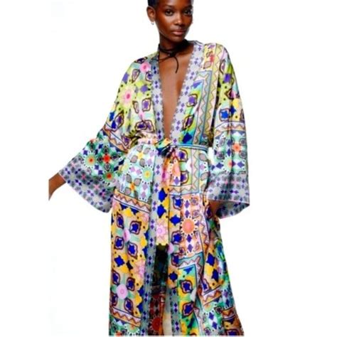 Nwt Zara Print Satin Kimono Medium Kimono Satin Kimono Print Kimonos