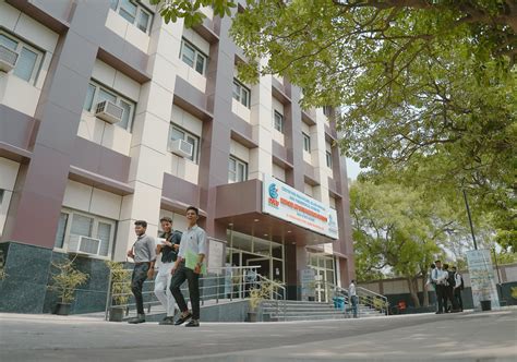 Delhi Skill And Entrepreneurship University Employees Location Alumni Linkedin