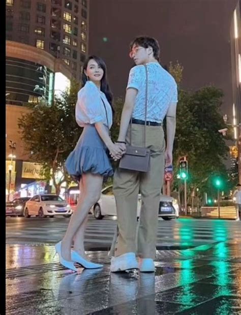 55岁伊能静与儿子牵手宛如情侣 挺儿子偶尔穿女装士人 马来西亚诗华日报新闻网
