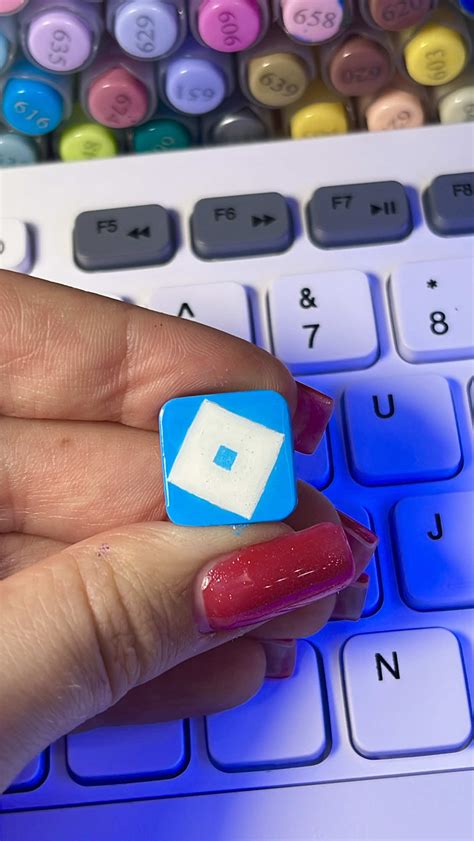 Drawing The Roblox Logo And Custom Keyboard Art Tiktok