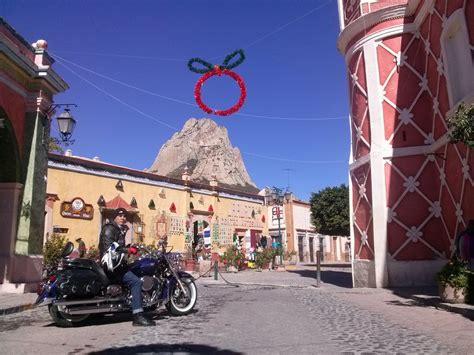 Peña De Bernal Rodando Rutas Magicas