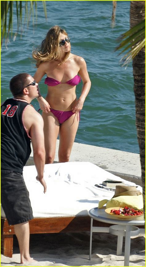 Jennifer Anistons Barely There Bikini Part Ii Photo 1005081