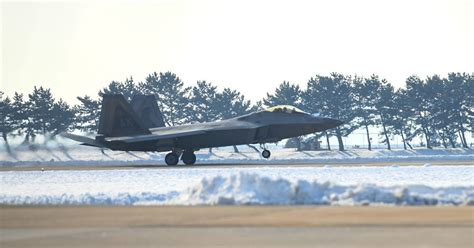 F 22는 어떤 전투기 미국만 보유한 세계 최강 스텔스기