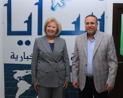 بالصور وزيرة الثقافة هيفاء النجار تزور مكاتب سرايا حديث المدينة