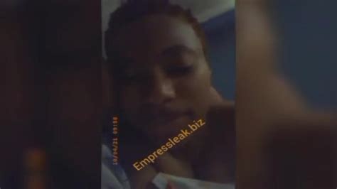 Two Shs Babes Numerous Sex On Display Empressleak