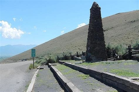 Oregon Trail Monument Baker City Tourist Landmarks