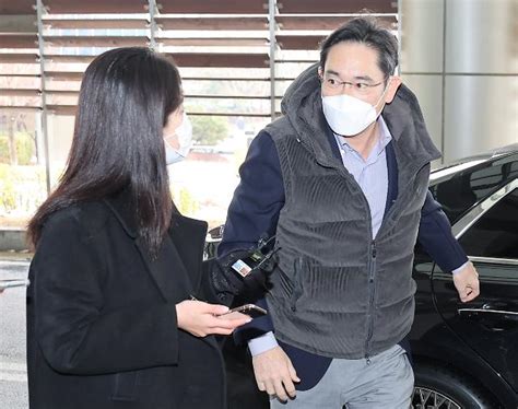 립밤 이어 패딩조끼이재용이 직접 산 패딩조끼 가격은 아주경제