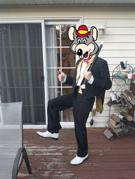 Iconic Tux Chuck Poses Recreated Irl R Chuckecheese
