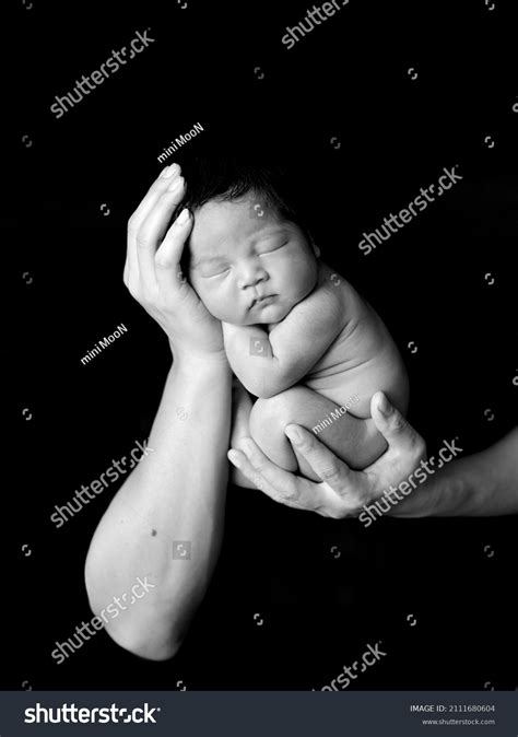 Naked Baby Being Held His Fathers Stock Photo Shutterstock