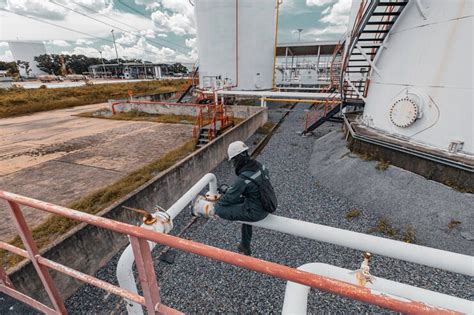 Premium Photo Male Worker Inspection And Measurement Thickness Pipeline Oil And Gas At Check