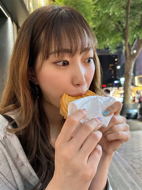 10원빵 먹는 미타니 아카리 유머이슈 꾸르