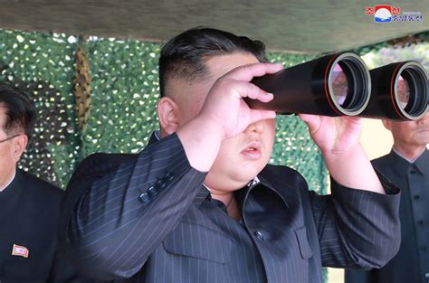 金正恩指导前沿及西部前线防御部队的火力打击训练 国际 人民网