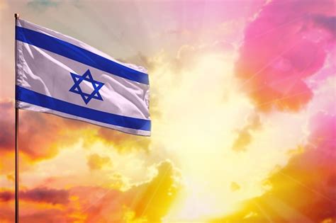 아름 다운 화려한 일몰 또는 일출 배경 텍스트 위한 공간을 왼쪽된 상단 모서리 이랑에서 이스라엘 깃발을 나 부 끼고 0명에 대한 스톡 사진 및 기타 이미지 Istock