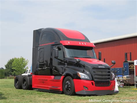 Custom Freightliner Cascadia