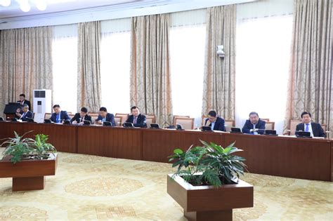 ХЗБХ Улсын дээд шүүхийн шүүгчид нэр дэвшигч Ц Цогтын танилцуулгыг сонслоо