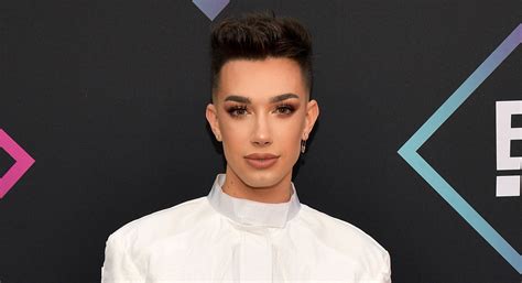 James Charles Wins Beauty Influencer Award At Peoples Choice Awards 2018 2018 Peoples Choice
