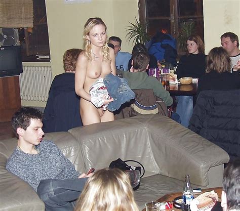 Girls Naked In Bars And Cafes Porn Pictures Xxx Photos Sex Images 624568 Pictoa
