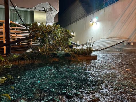 Caminhão Desengatado Atinge Prédio Em Cuiabá E Preocupa Moradores Mt