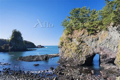 石川県 能登金剛 巌門 29462152 の写真素材 アフロ