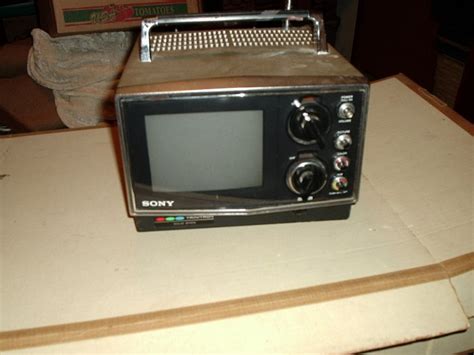 Sony Trinitron 5 Inch Color Portable Tv Works Perfect