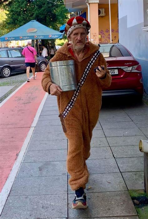 გაიცანით გარი ჯონსი ბათუმელი ჯონსონა At