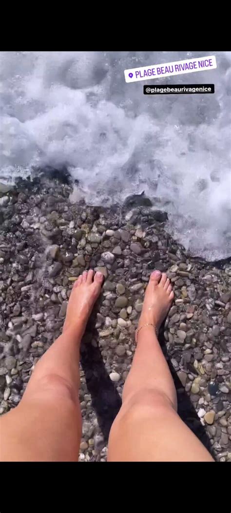 Valerie Smth Feet