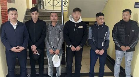 不满“老儿子”出轨 爸爸雇人向小三泼硫酸 红点网 Red Dot