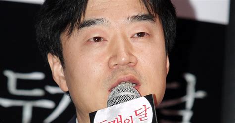 포토엔 영화 두 개의 달이종호 작가