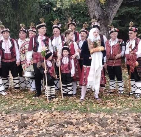 По повод Международния ден на детската книга📖 гостувахме в ДГ „Нарцис” 👭 Заедно с децата се