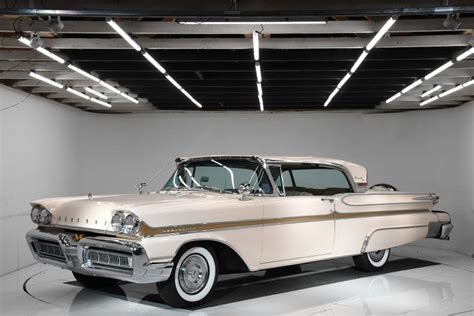 1958 Mercury Turnpike Cruiser Volo Museum