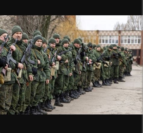 Тільки сильно не смійтеся На Росії всіх ухилянтів і тих хто втік за кордон будуть