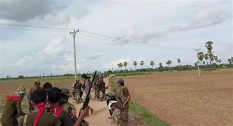 မြင်းခြံတွင် စစ်တပ်စစ်ဆေးရေးဂိတ် တိုက်ခိုက်ခံရပြီး ၁၄ ဦးသေ၊ ၈ ဦး ဒဏ်ရာရ