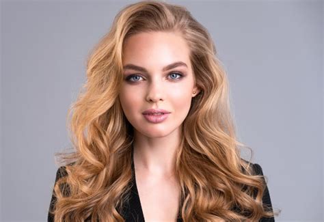 20 Best Hair Color Ideas For Blue Eyes And Fair Skin Tone