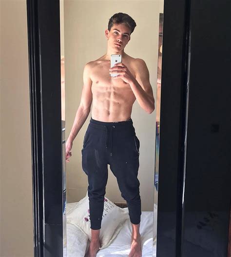Jaime Ortizs Feet