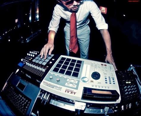 Ted Patrick The Deprogrammer Jun 26 1975 Jun 27 1975 Judge Zita Weinshienk Listens As Ted