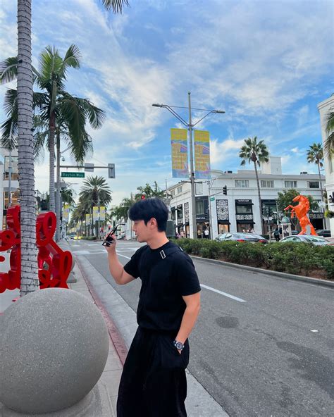 Sunghoon Choi 최성훈 안녕하세요 새로운 근황을 전하기 위해 장문의 글을 남깁니다 함께 해오던 Emk엔터테인먼트와의 전속 계약이 마무리되었습니다