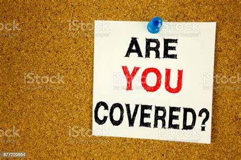 질문 표시 텍스트 캡션 영감 쓰기 개념적 손 덮여 여행 보험 의료 안전 스티커 메모 알림 코르크 배경 복사 공간 작성에 대 한 비즈니스 개념 개념에 대한 스톡 사진 및 기타