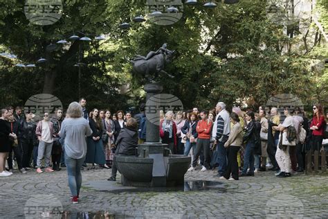 „Литературни маршрути“ за Лора Шумкова Димчо Дебелянов и Константин Павлов ще се състоят през