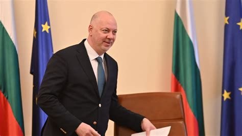 Росен Желязков е провел разговор с Володимир Зеленски Новини бг