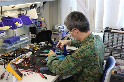 The Singapore Army Our Engineer Assembling The Product Facebook