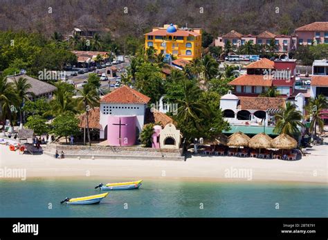 Santa Cruz Beach Bahias De Huatulco Oaxaca State Pacific Coast
