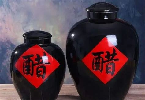 挡风玻璃水印擦不掉怎么办 有驾