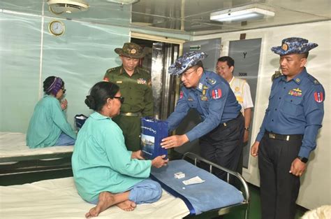 တပ်မတော်ပင်လယ်သွားဆေးရုံ ရေယာဉ် သံလွင် ရခိုင်ပြည်နယ်၊ ပေါက်တောမြို့နယ် အတွင်းရှိ ဒေသခံပြည်သူမ