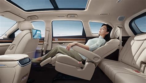 问界 新m7 大五座 零重力座椅 花瓣网