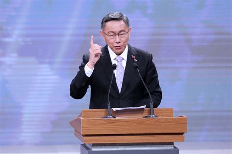 總統辯論會》柯文哲：藍綠每天都在做沒有用的東西 搞到國家爛掉 政治 中時