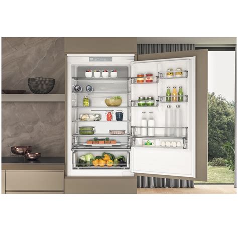 Хладилник с фризер за вграждане Whirlpool Whsp70t122 394 л Total Nofrost 6th Sense Technology