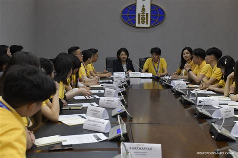 “Өсвөрийн парламент 2022” ын нэгдсэн чуулган болон Байнгын хороодын хуралдаан боллоо