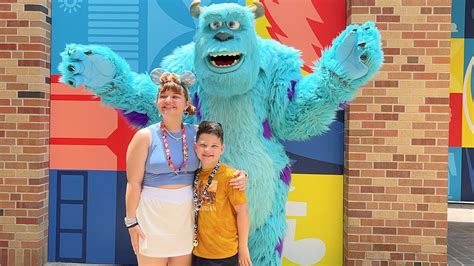 Tarantula Bug Hunt With Caleb And Mom Caleb Goes Exploring For Bugs